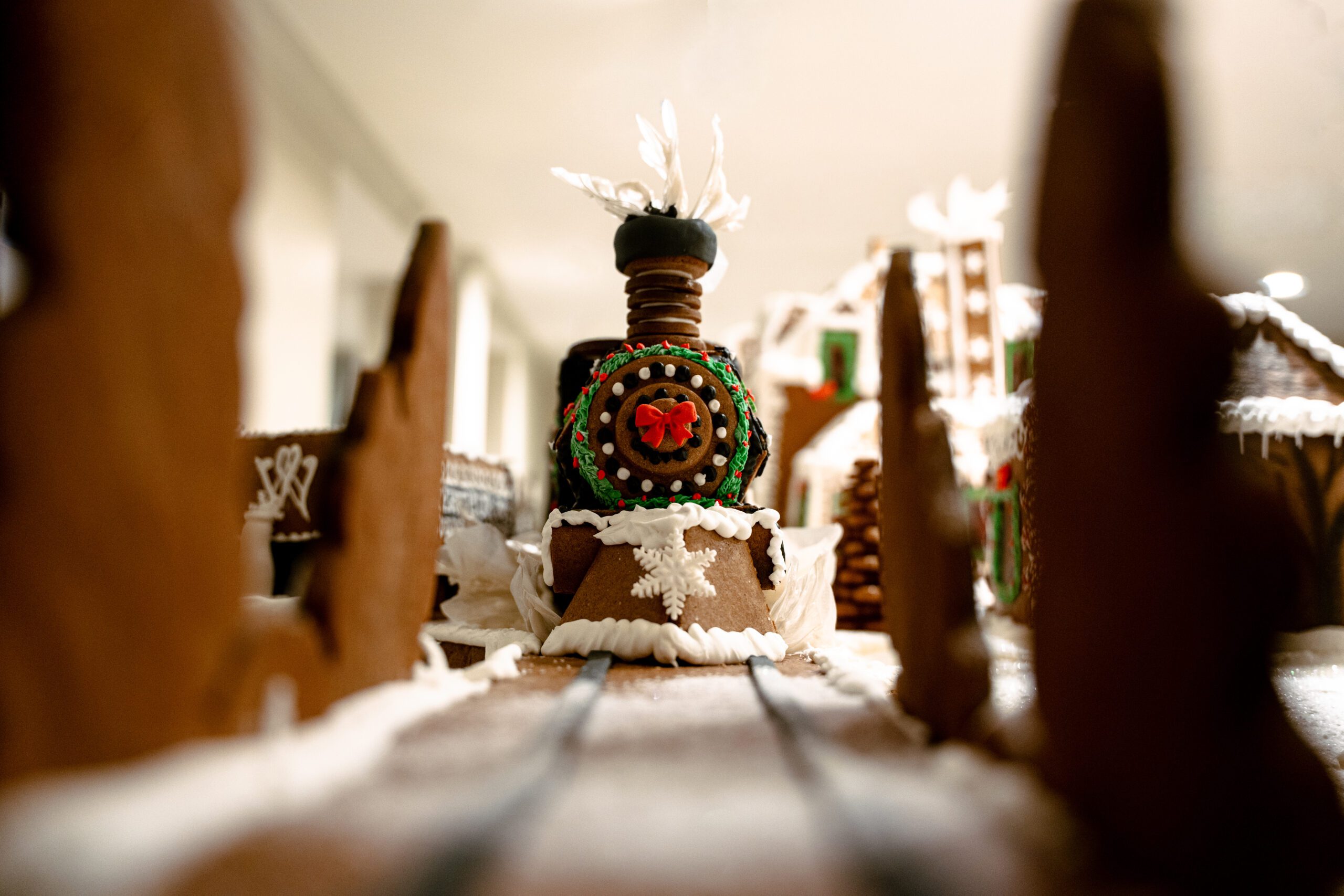 A Wonderful, Whimsical Gingerbread Train Station - Winterthur Museum ...